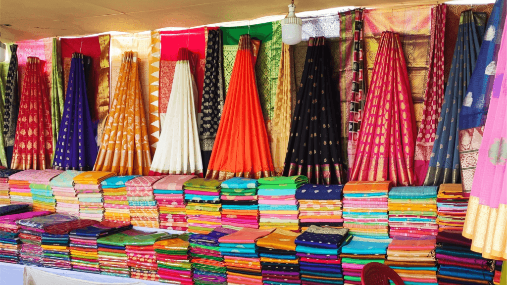 Traditional Indian Handicrafts: Where to Buy Authentic Souvenirs ...
